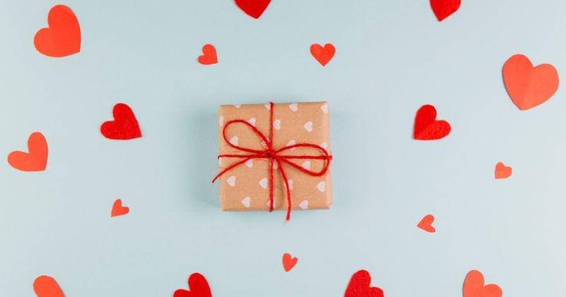 Arti Emoji Love Merah, Bermakna Cinta Penuh Gairah | Popmama.com