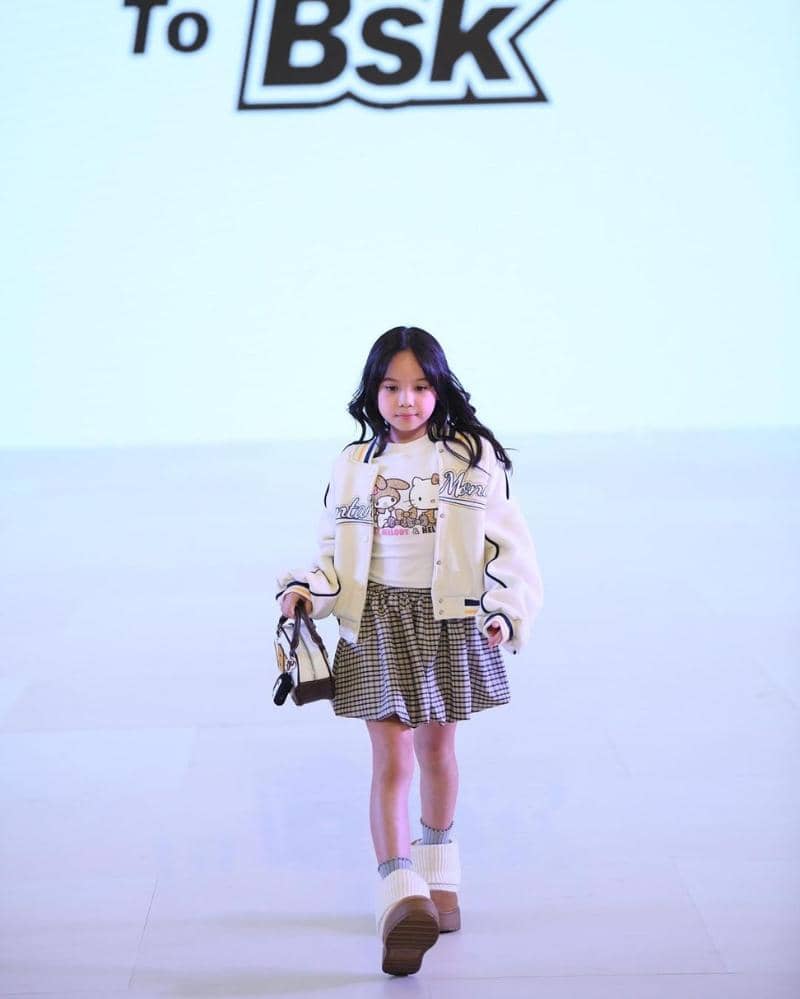 7 Foto Gempi Debut di Runway Fashion Show, Menggemaskan! | Popmama.com