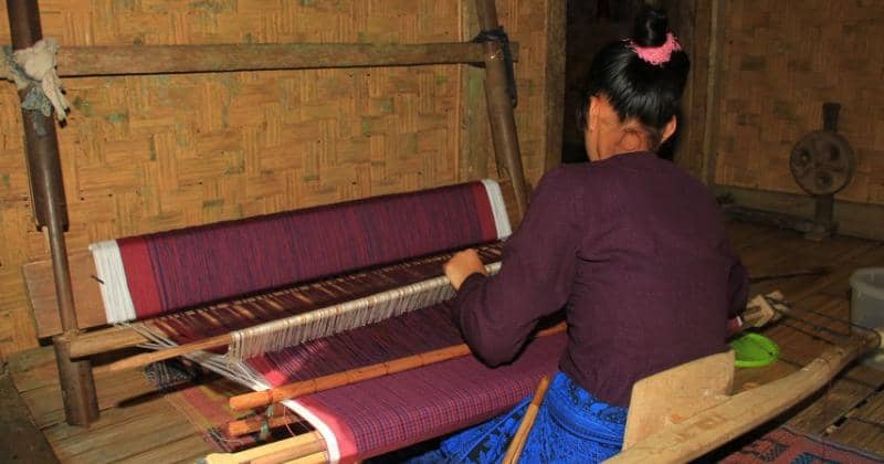 Mengenal Rumah Adat Suku Baduy yang Unik dan Punya Ciri Khas | Popmama.com