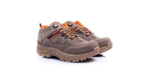 12 Rekomendasi Sepatu Safety Terbaik dan Harga | Popmama.com