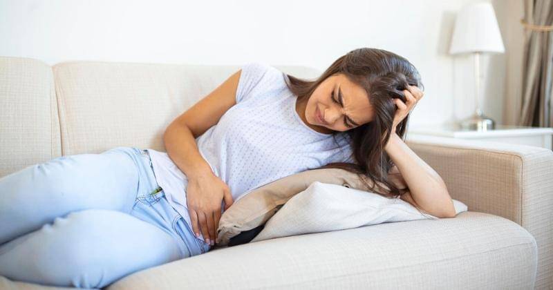 10 Penyebab Sakit Perut Sebelah Kiri, Wajib Tahu! | Popmama.com