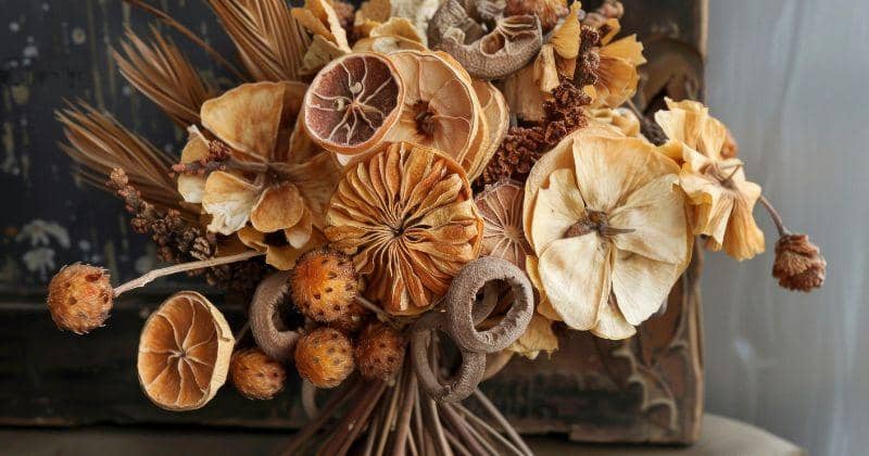 Bolehkah Menyimpan Bunga Kering di Kamar Menurut Feng Shui? | Popmama.com