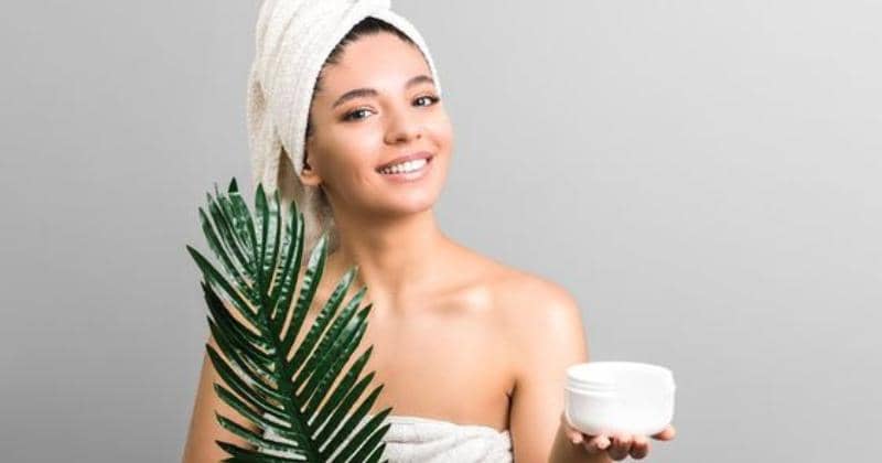 Mengenal Lebih Luas Apa Itu Skincare Etiket Biru dan Bahayanya ...