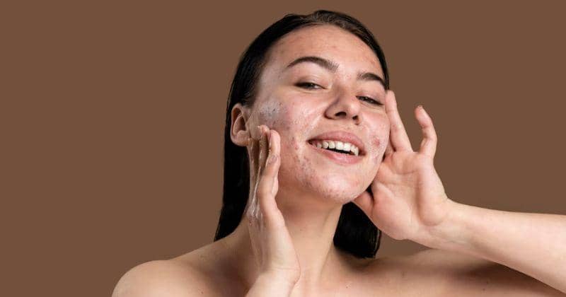 10 Produk Skincare Viral di TikTok Sepanjang 2024 | Popmama.com