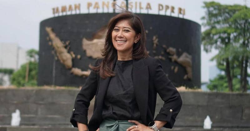 6 Fakta Keluarga Meutya Hafid, Suaminya Komisaris BUMN | Popmama.com