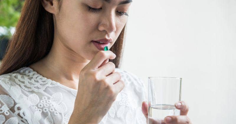 10 Penyebab Feses Warna Hitam dan Cara Mengatasinya | Popmama.com