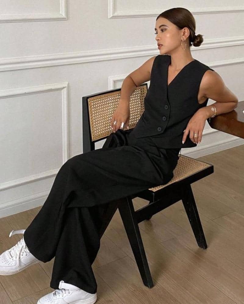 8 Ide Mix & Match Outfit Hitam, Tampil Modis Tanpa Banyak Usaha ...