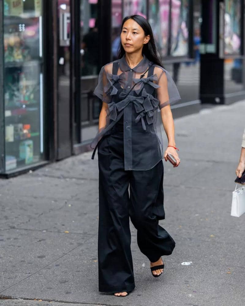 8 Ide Mix & Match Outfit Hitam, Tampil Modis Tanpa Banyak Usaha ...