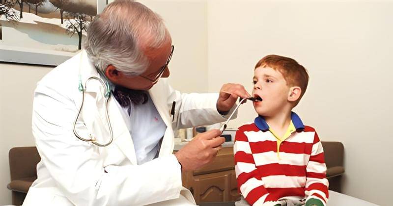 10 Dokter Tumbuh Kembang Anak Terbaik | Popmama.com