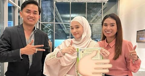 Hindari Fitnah, Inara Rusli Pamer Akta Cerai dengan Virgoun | Popmama.com