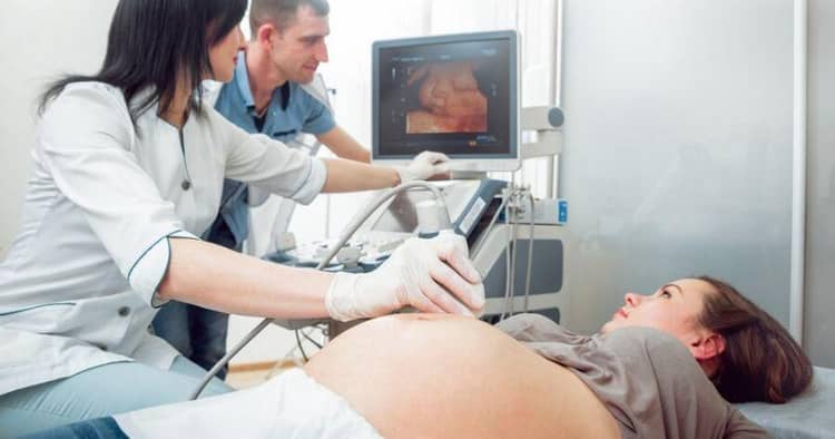 Apa Bedanya USG Biasa dengan USG Fetomaternal? | Popmama.com