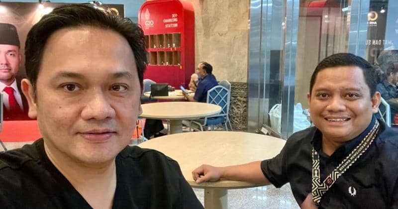 Profil dan Biodata Farhat Abbas, Pengacara yang Lagi Viral | Popmama.com