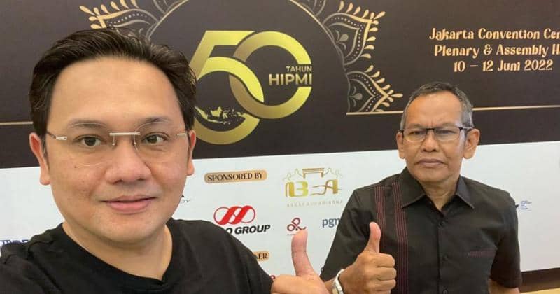 Profil dan Biodata Farhat Abbas, Pengacara yang Lagi Viral | Popmama.com