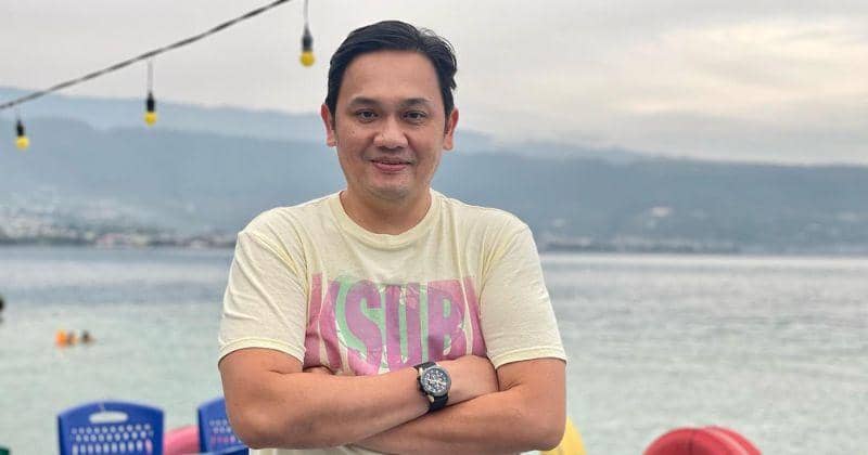 6 Fakta Keluarga Farhat Abbas, Ayahnya Mantan Hakim Agung MA | Popmama.com