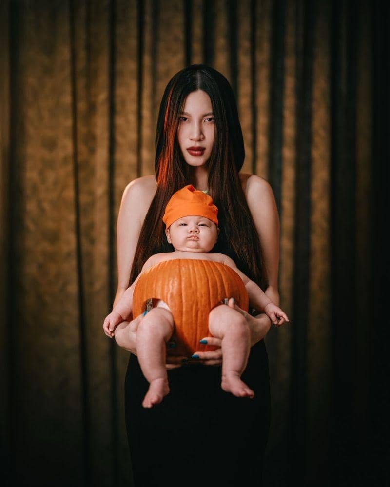 Potret Anak Patricia Gouw Pakai Kostum Halloween, Jadi Labu | Popmama.com