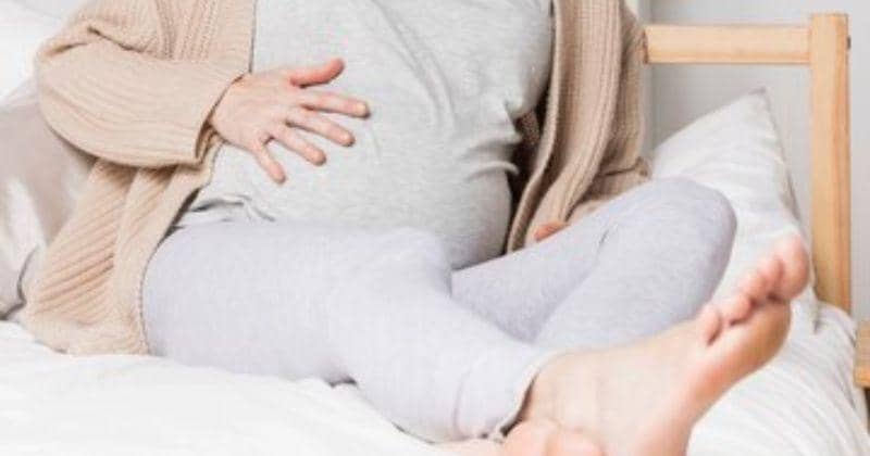 11 Penyebab Kaki Bengkak dan Cara Mengatasinya | Popmama.com