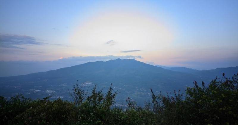 11 Dongeng Sunda Penuh Pesan Moral untuk Anak | Popmama.com