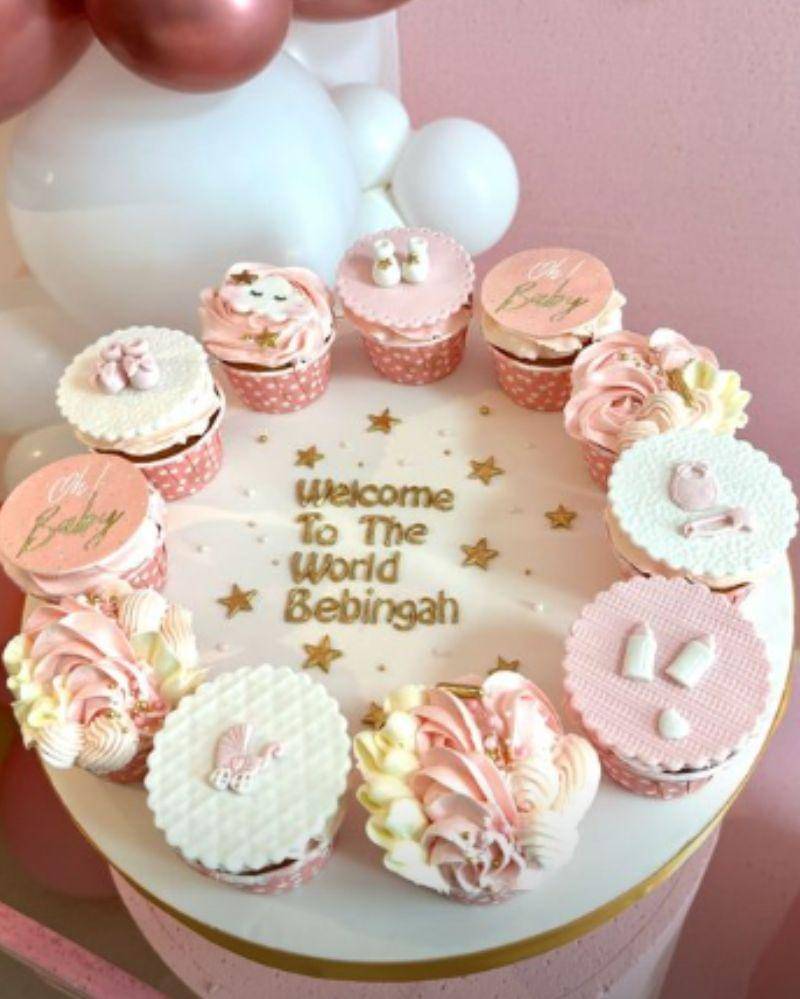 Newborn Photoshoot Bebingah Anak Kaesang dan Erina Gudono | Popmama.com