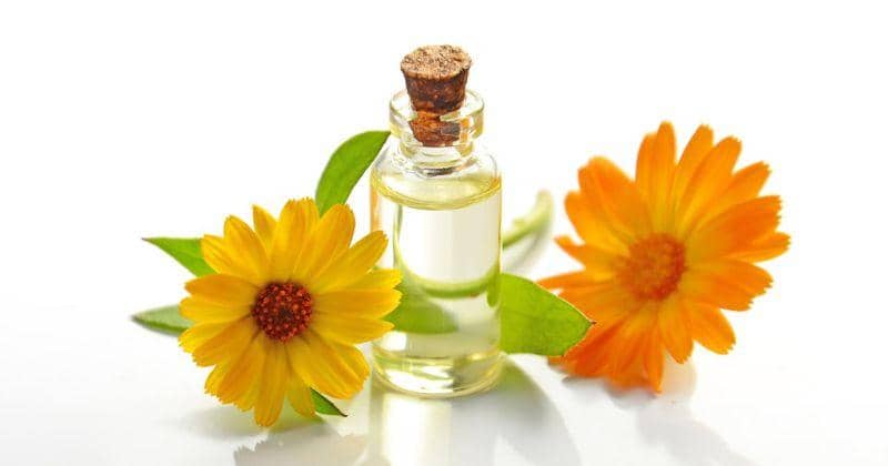 13 Rekomendasi Parfum Arab dengan Harum Bunga yang Viral! | Popmama.com