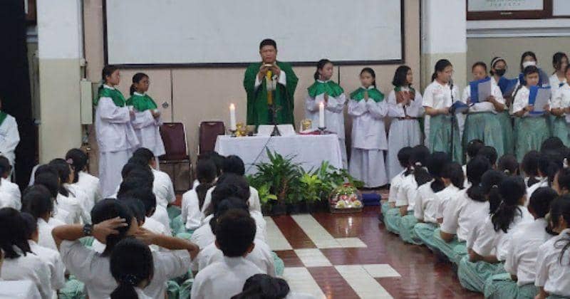 20 Biaya Sekolah SMP Swasta Jabodetabek 2025 | Popmama.com