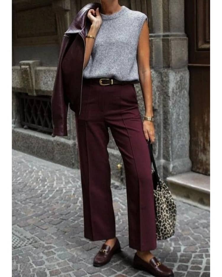 8 Tips Padu Padan Warna Maroon, Sempurna untuk Akhir Tahun | Popmama.com