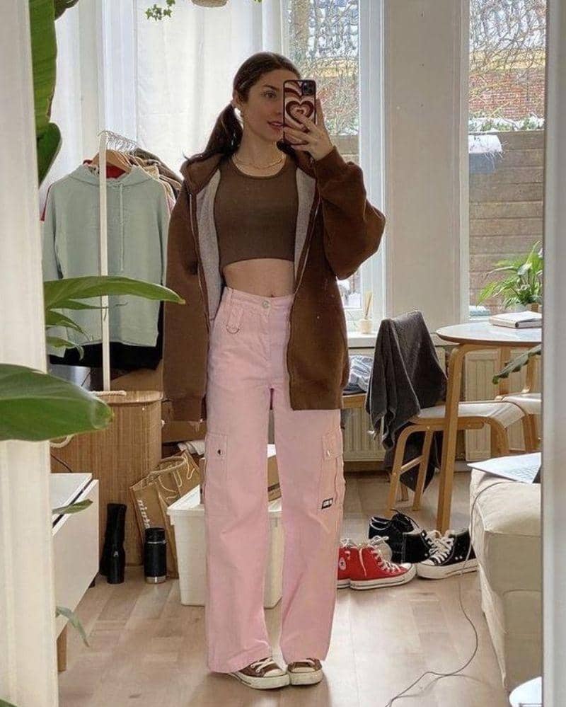 Celana Pink Cocok dengan Baju Warna Apa? Untuk Remaja | Popmama.com