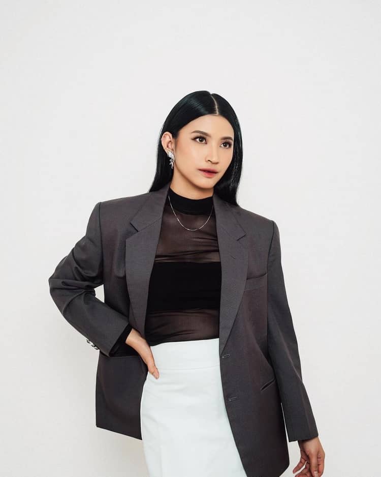 Profil dan Biodata Keisha Cinantya, Vokalis Baru HIVI! 2025 | Popmama.com