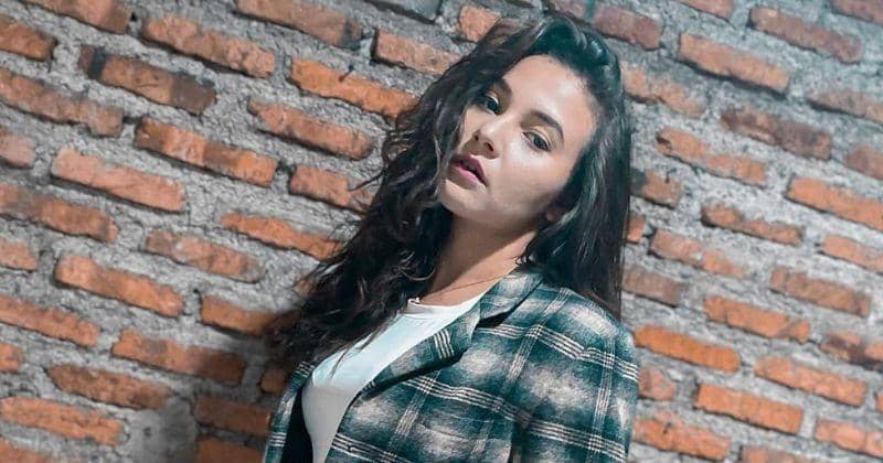 7 Fakta Keluarga Larasati Nugroho, Aktris Berdarah Blasteran | Popmama.com