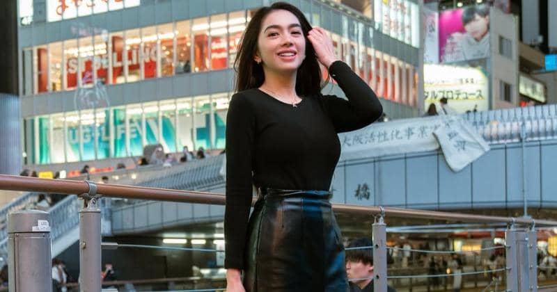 5 Fakta Keluarga Angel Karamoy, Apa Benar Kakak Davina Karamoy ...