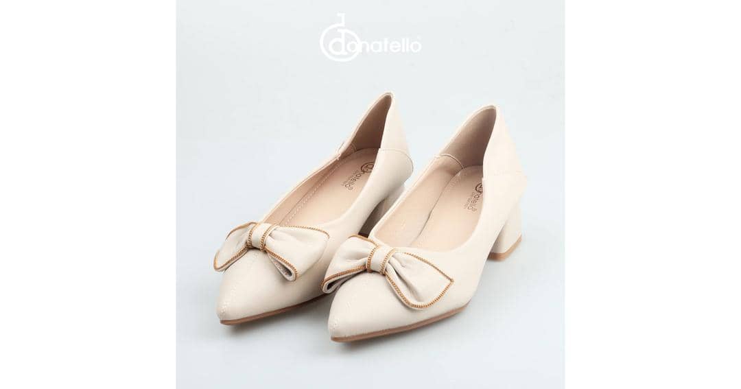 9 Rekomendasi Heels Putih Brand Lokal untuk Lebaran 2025 | Popmama.com