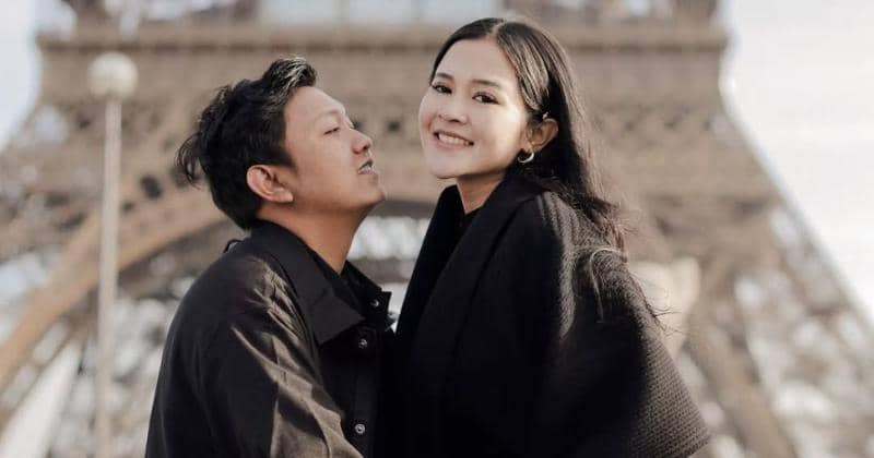 Lirik Lagu 'Sinarengan' Denny Caknan feat Bella Bonita | Popmama.com