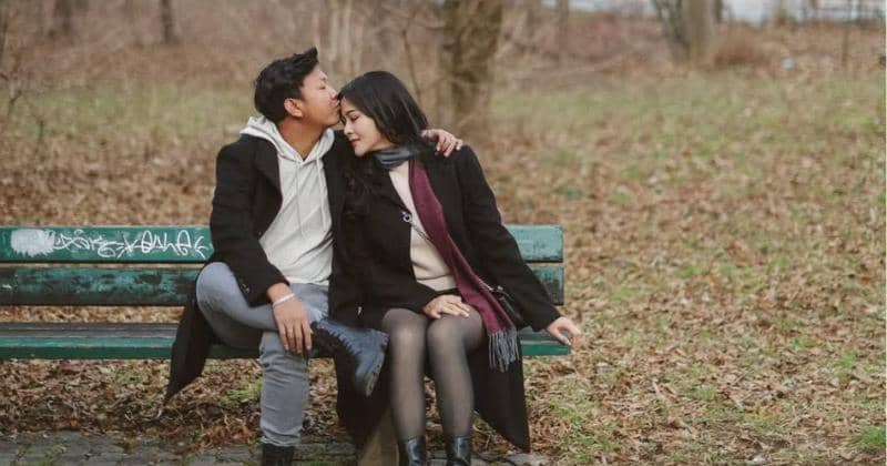 Lirik Lagu 'Sinarengan' Denny Caknan feat Bella Bonita | Popmama.com