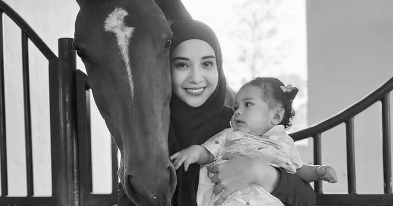 Momen Humaira Dikenalkan dengan Kuda Peliharaan Zaskia | Popmama.com