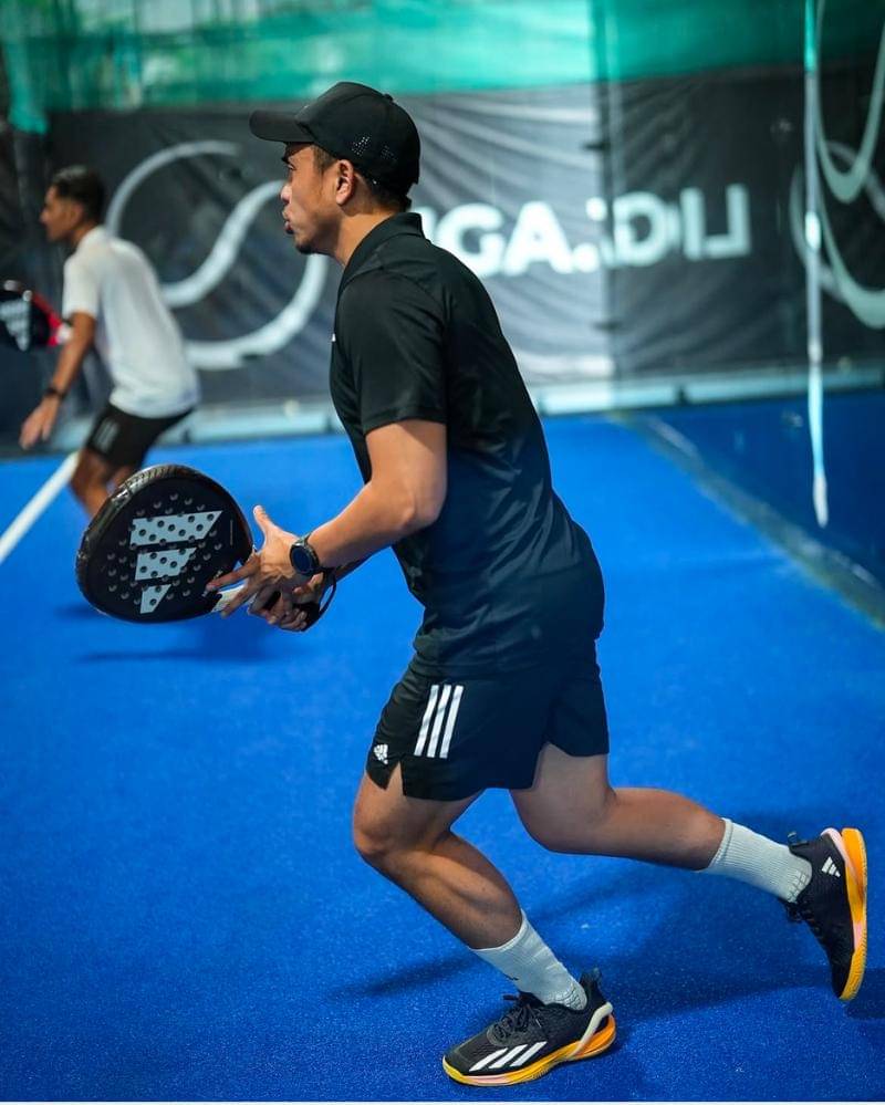9 Fashion Artis Main Padel yang Sporty & Elegan, Bisa Banget Kamu ...