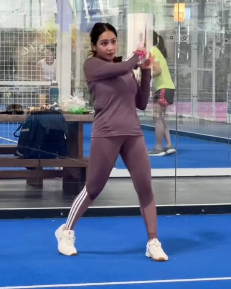 9 Fashion Artis Main Padel yang Sporty & Elegan, Bisa Banget Kamu ...