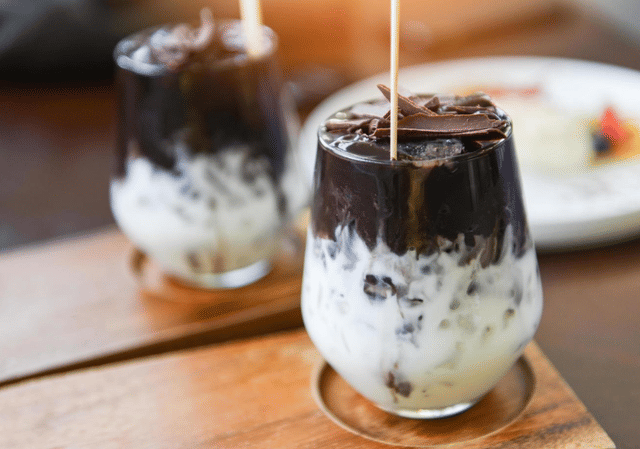 Resep Es Cincau Susu yang Creamy dan Segar, Mudah Dibuat! | Popmama.com
