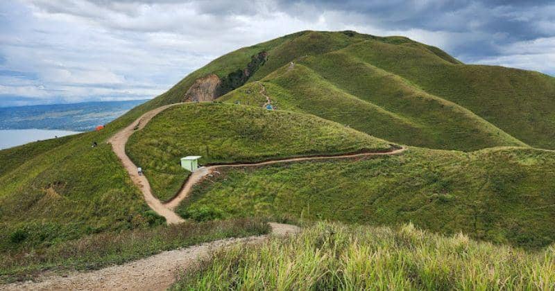 11 Tempat Wisata Danau Toba Paling Hits 2025 | Popmama.com