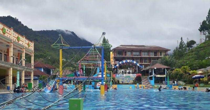 11 Tempat Wisata Guci Tegal yang Wajib Masuk List Liburanmu! | Popmama.com