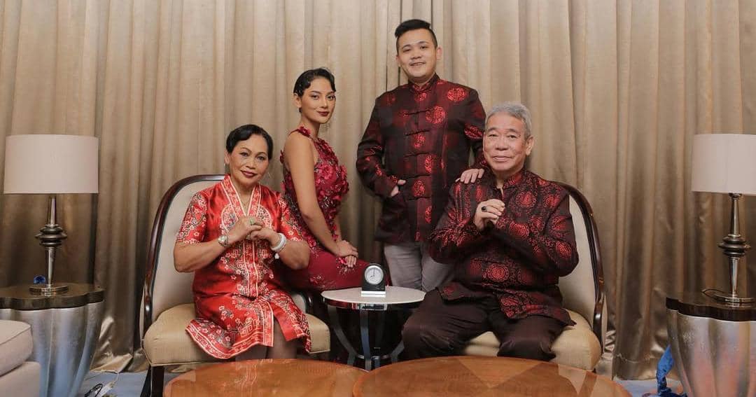 7 Fakta Keluarga Erika Carlina Pemeran Film Pabrik Gula | Popmama.com