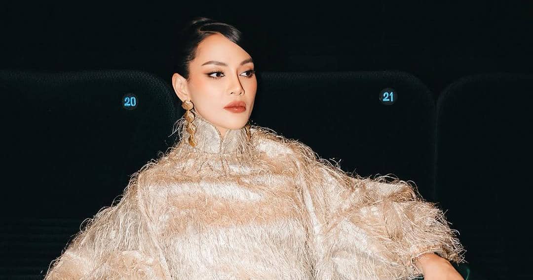 7 Fakta Keluarga Erika Carlina Pemeran Film Pabrik Gula | Popmama.com