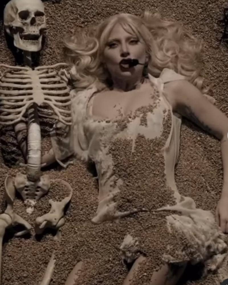 Potret Penampilan Spektakuler Lady Gaga di Coachella 2025! | Popmama.com