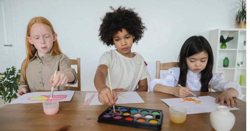 21 Ide Aktivitas untuk Melatih Motorik Halus Anak TK di Rumah | Popmama.com
