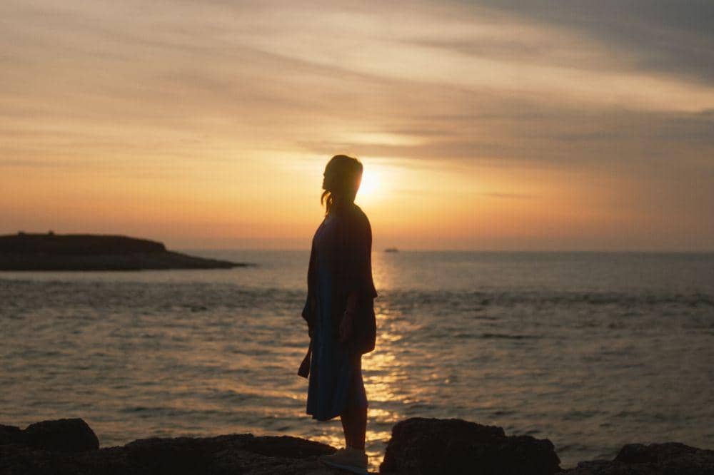 Review Film SORE: Istri dari Masa Depan, Sheila Dara Memukau | Popmama.com