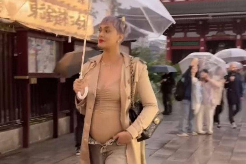 5 Fakta Kimmy Jayanti Hamil Anak Ketiga, Baby Bump Mulai Terlihat | Popmama.com