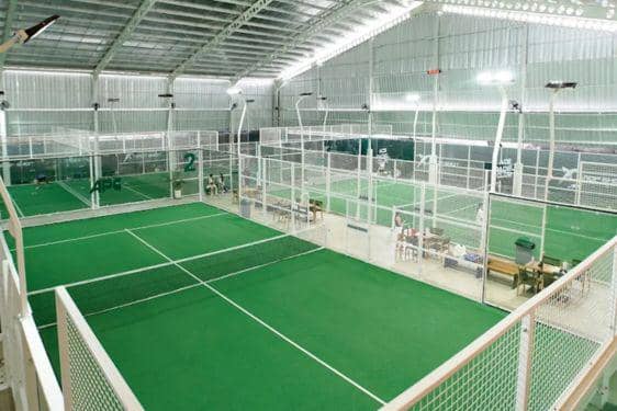 10 Rekomendasi Sewa Lapangan Padel di Jakarta | Popmama.com