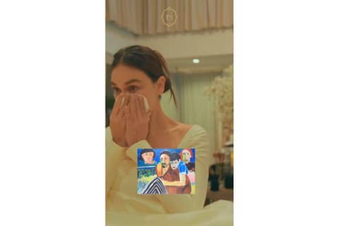 Detail Cerita di Balik Gaun Lukisan Ayah Luna Maya | Popmama.com