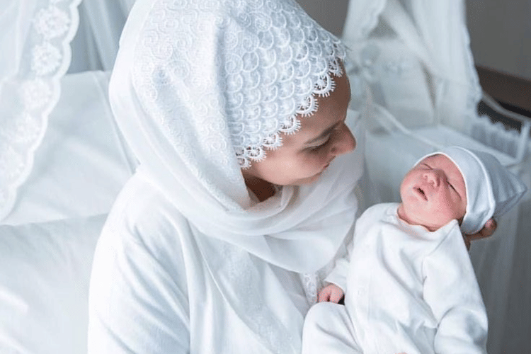 Mengenal Selapanan, Tradisi Selamatan untuk Bayi Berusia 35 Hari ...