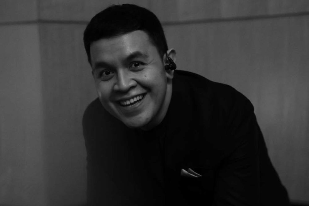 Lirik Lagu 'Sepatu' Tulus, Keterbatasan dalam Hubungan | Popmama.com