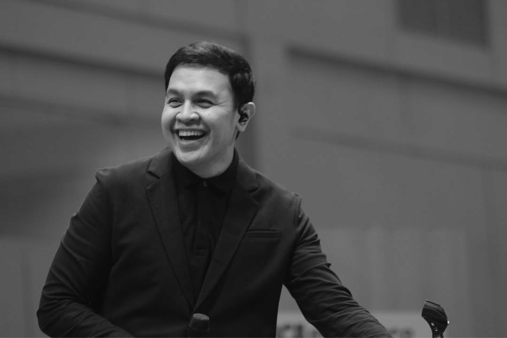 Lirik Lagu 'Sepatu' Tulus, Keterbatasan dalam Hubungan | Popmama.com