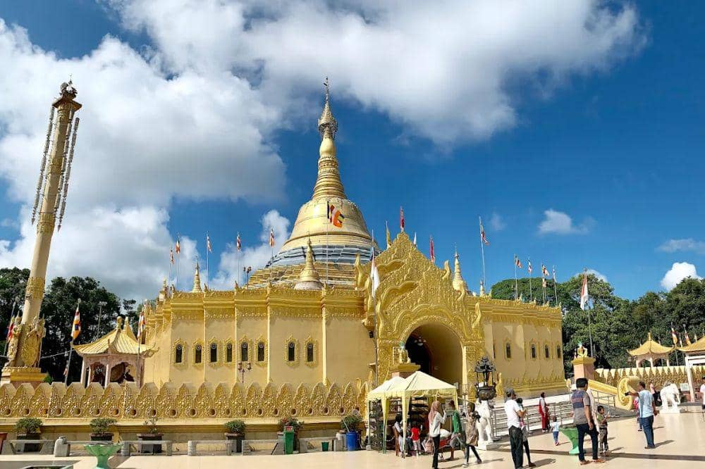 10 Tempat Wisata di Sumatera Utara yang Sayang untuk Dilewatkan ...